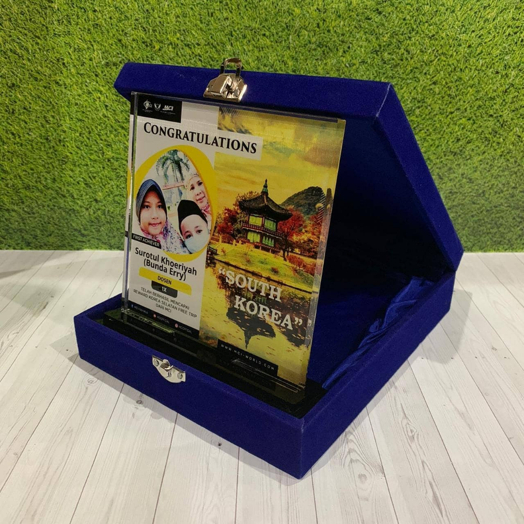 Jual Plakat Akrilik Desain Custom 20x15cm Plakat Penghargaan Kado ...
