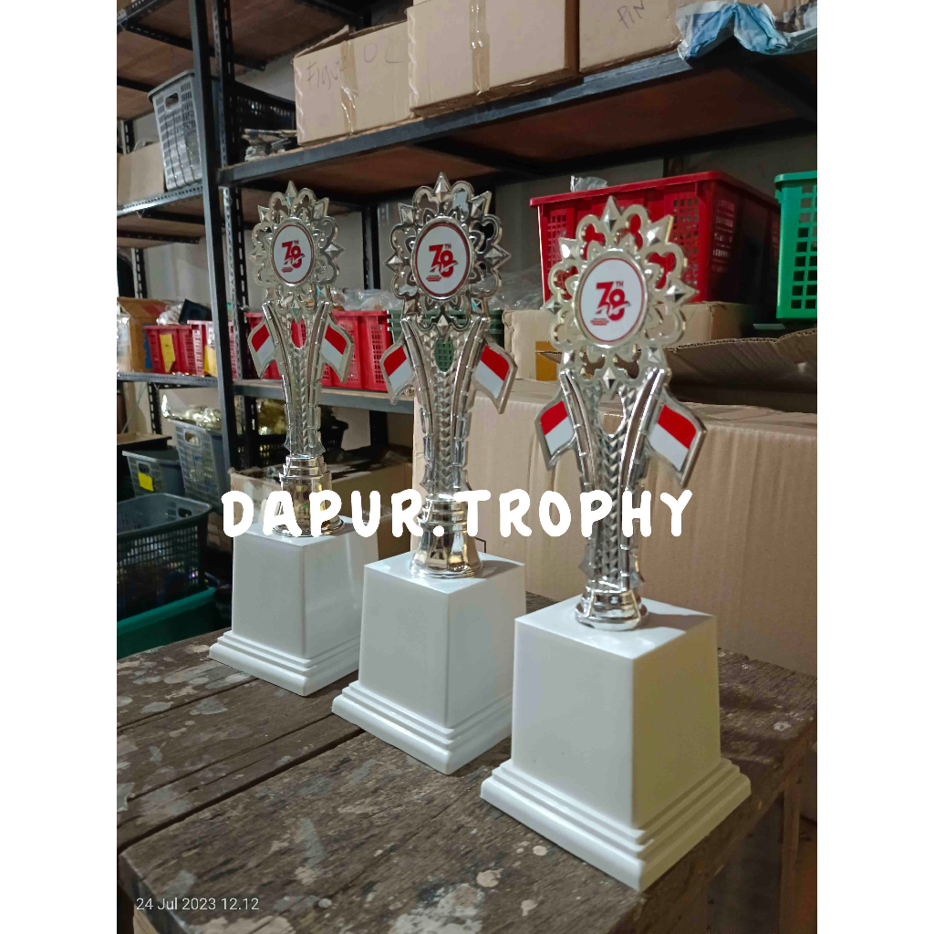 Jual PIALA LOMBA 17 AGUSTUS SILVER | Shopee Indonesia