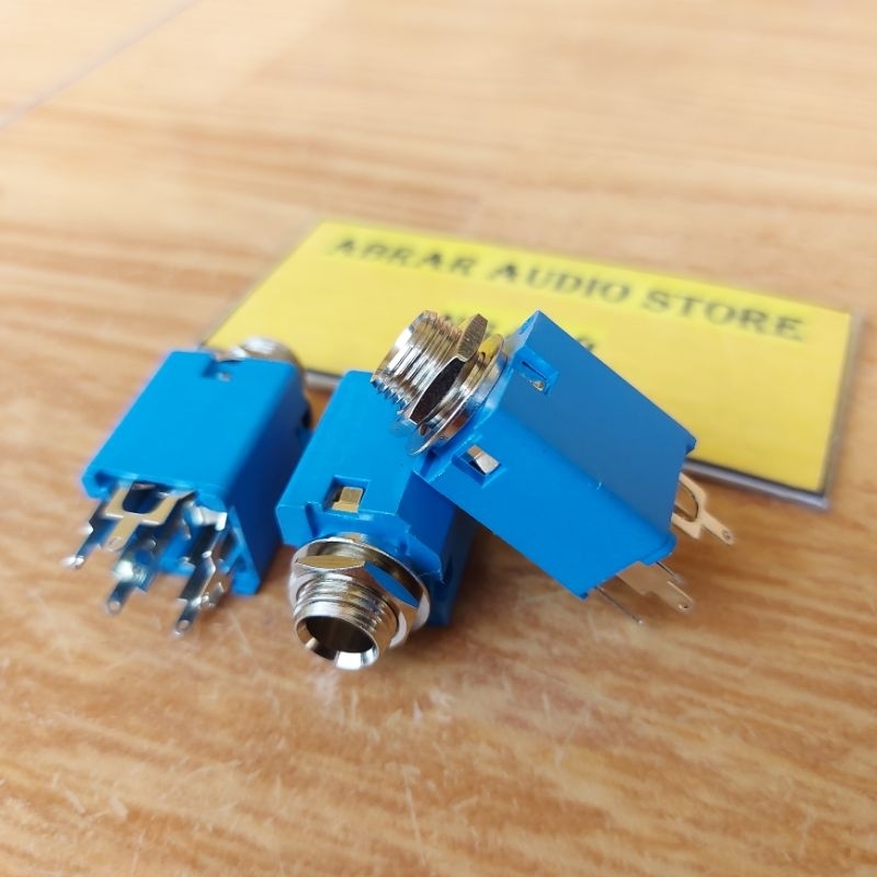 Jual Soket Akai Stereo / Soket TOA Stereo Kotak Biru 5 Pin TEMBAGA ...