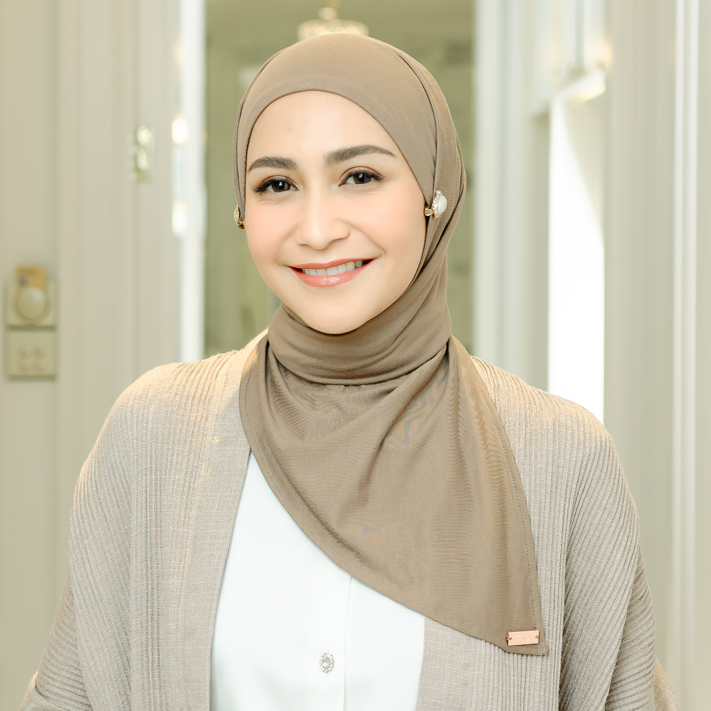 Jual Lozy Hijab - Rayna Instan Square 179K Get 2 (Hijab Rayon Instan) | Shopee Indonesia