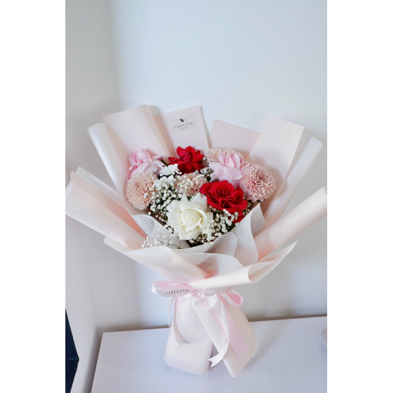 Jual Buket bunga segar fresh flower VIE BOUQUET | Shopee Indonesia