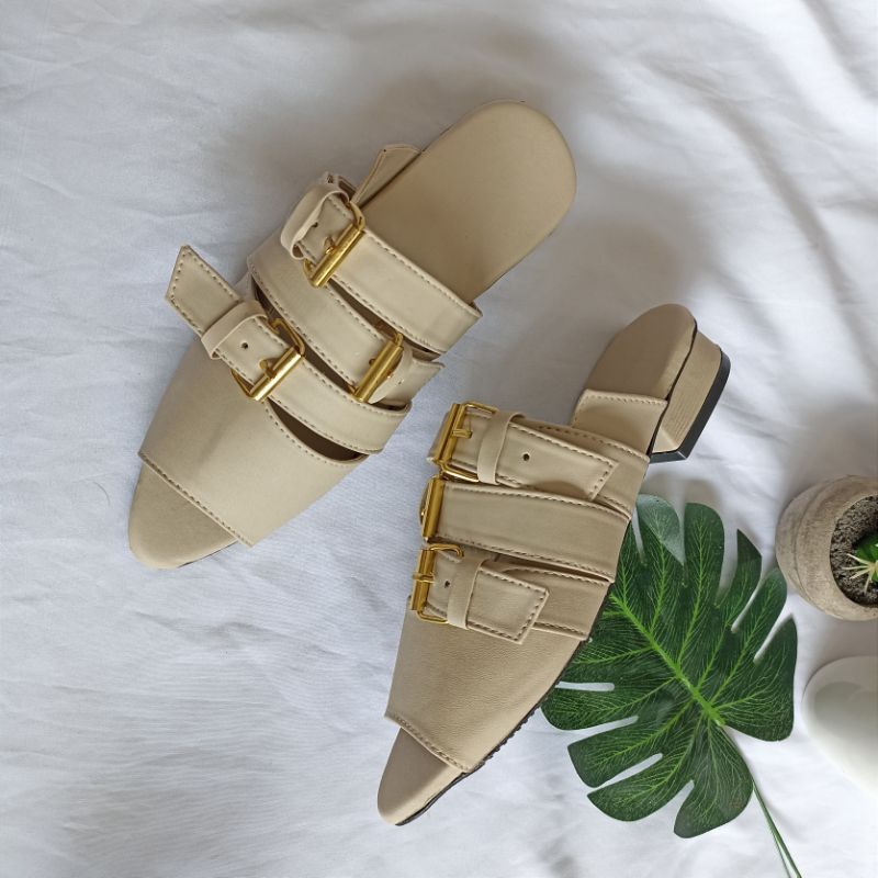 Jual SB sandal dynar hak tahu 3cm terlariss | Shopee Indonesia