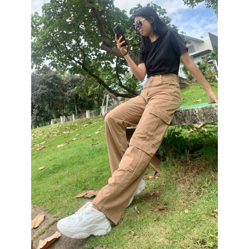 Jual MARGO cargo loose jeans kantong 2 mocca premiun-Jeans washed non ...