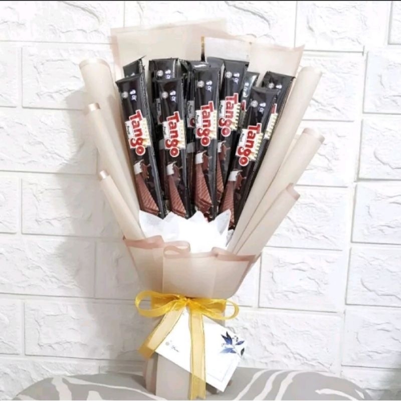 Jual Bucket snack, bouquet snack tango rasa vanilla coklat strawberry ...