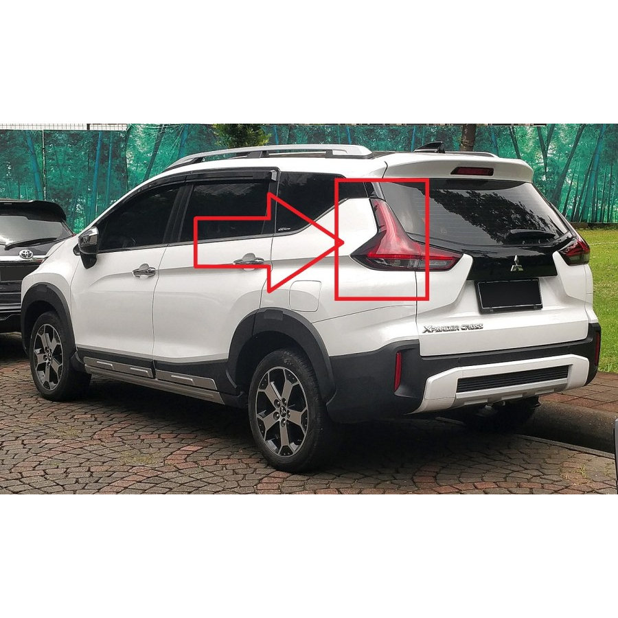 Jual LAMPU STOP BELAKANG STOPLAMP XPANDER CROSS 2020-2022 8330B406 ASLI ...