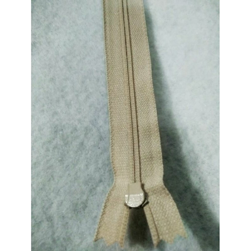 Jual Resleting dress,gaun,baju/Rit baju ykk ukuran 30cm(12") per bj ...