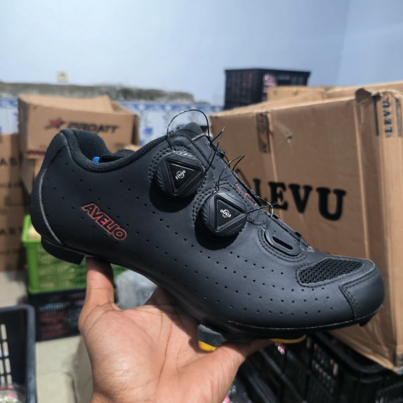 Jual SEPATU CLEAT ROAD BIKE AVELIO UPLINE BEKAS NO 40 | Shopee Indonesia