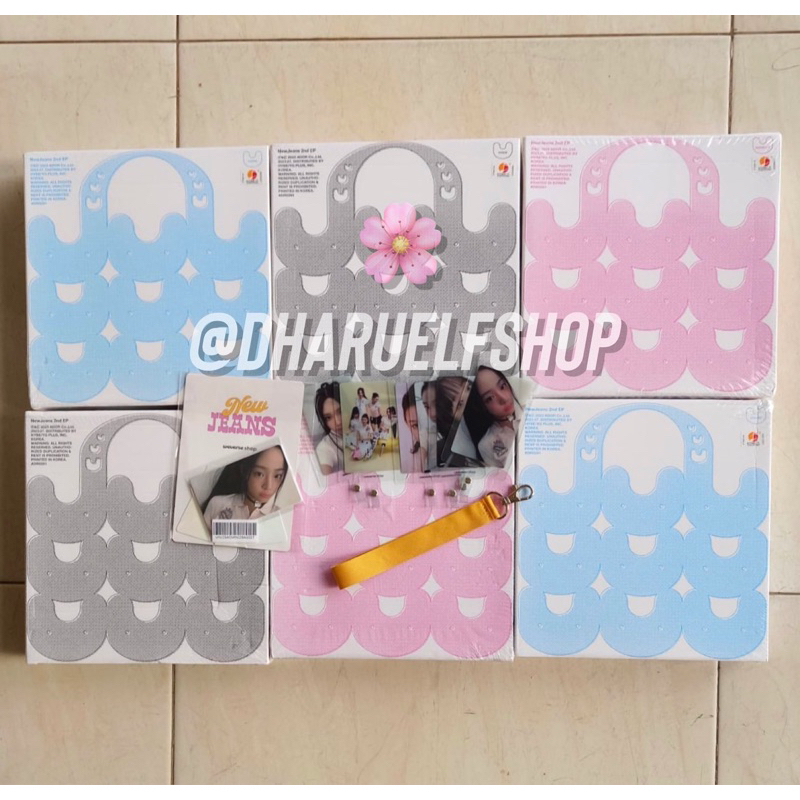 Jual NEW JEANS NewJeans - 2nd EP [GET UP] Bunny Beach Bag Ver. Weverse | Shopee Indonesia