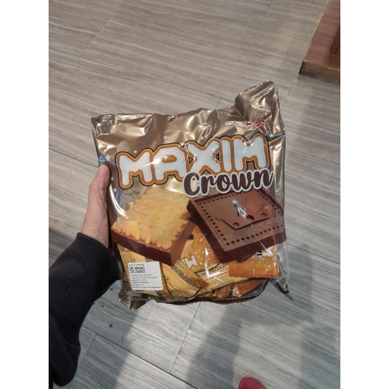 Jual Elvan Maxim crown biskuit lapis chocolate coklat IMPORT ( isi 25 ...