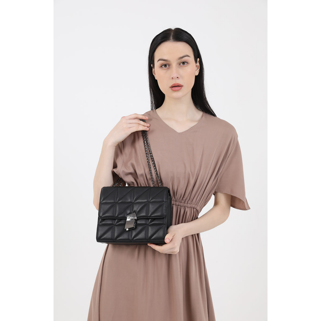 Jual Tas Berrybenka - Sofia Prilly Quilted Shoulder Bag Black | Shopee ...