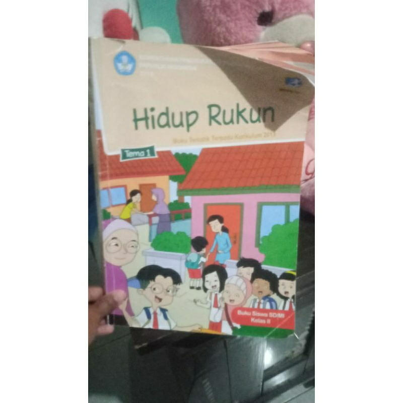Jual Buku Hidup rukun kelas II tema 1 | Shopee Indonesia