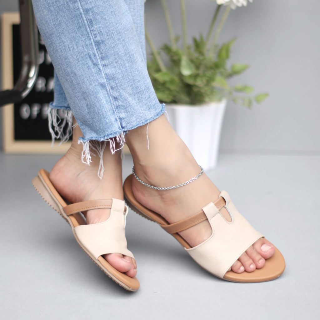 Jual GRANDABLE - CLARA Sandal Flat Wanita Kulit Asli Sendal Slip On ...