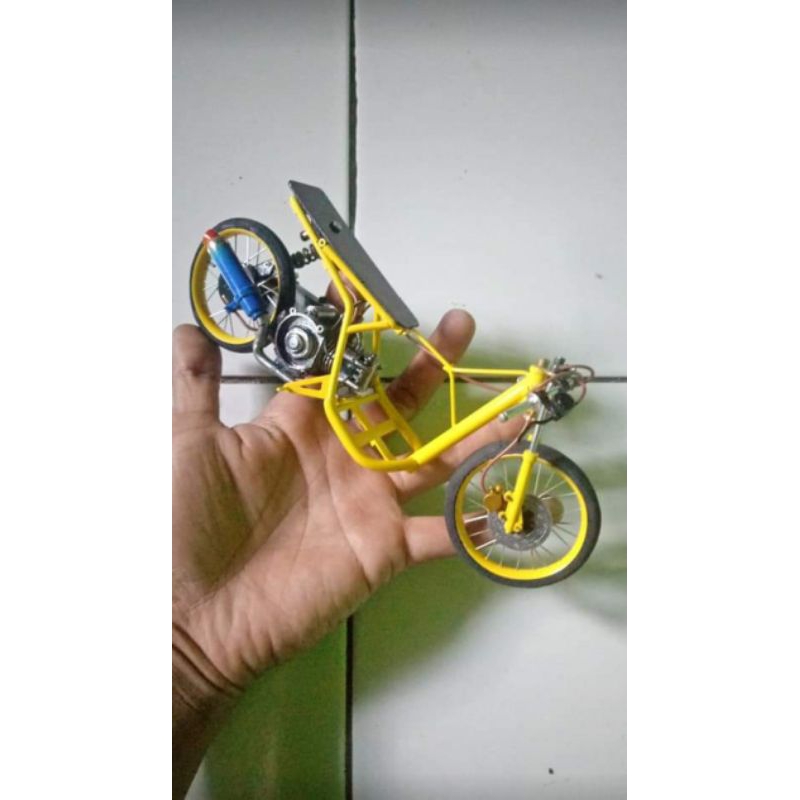 Jual miniatur motor drag bike Yamaha Mio hand Made full modif | Shopee ...