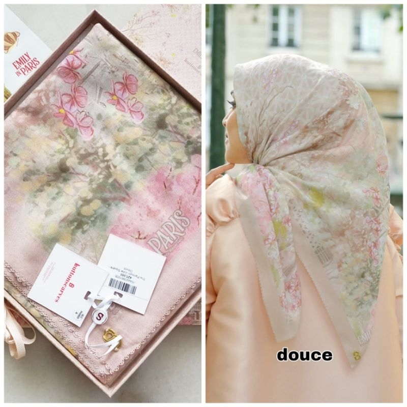 Jual Buttonscarves x Emily in Paris : The Parisian Series New dan ...