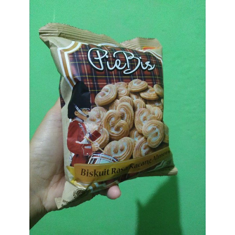 Jual piebis monde biskuit rasa kacang almond 42 gr/pie bis monde almond ...