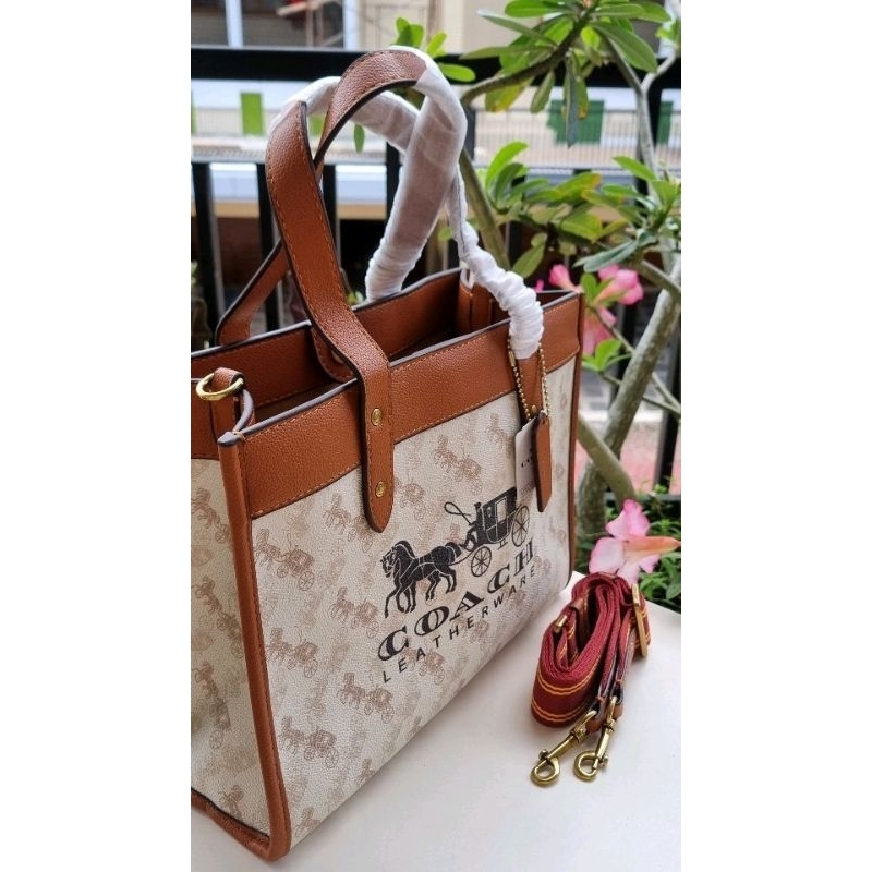 Jual Field Tote with Horse | Shopee Indonesia