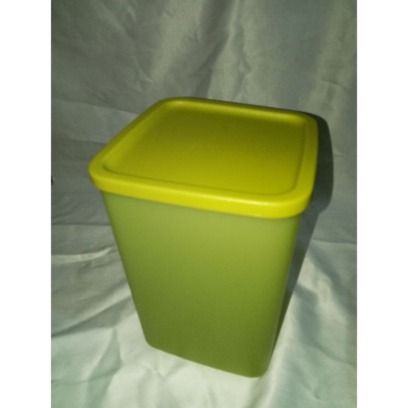 Jual Tall Square Round Tupperware (1pcs) | Shopee Indonesia