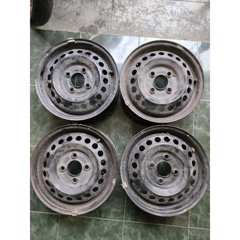 Jual velg kaleng ring 13 pcd 100 ex Datsun go | Shopee Indonesia