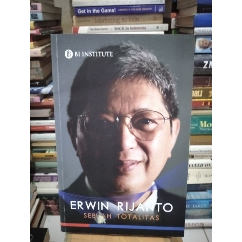 Jual Buku ori Erwin Rijanto Sebuah Totalitas | Shopee Indonesia