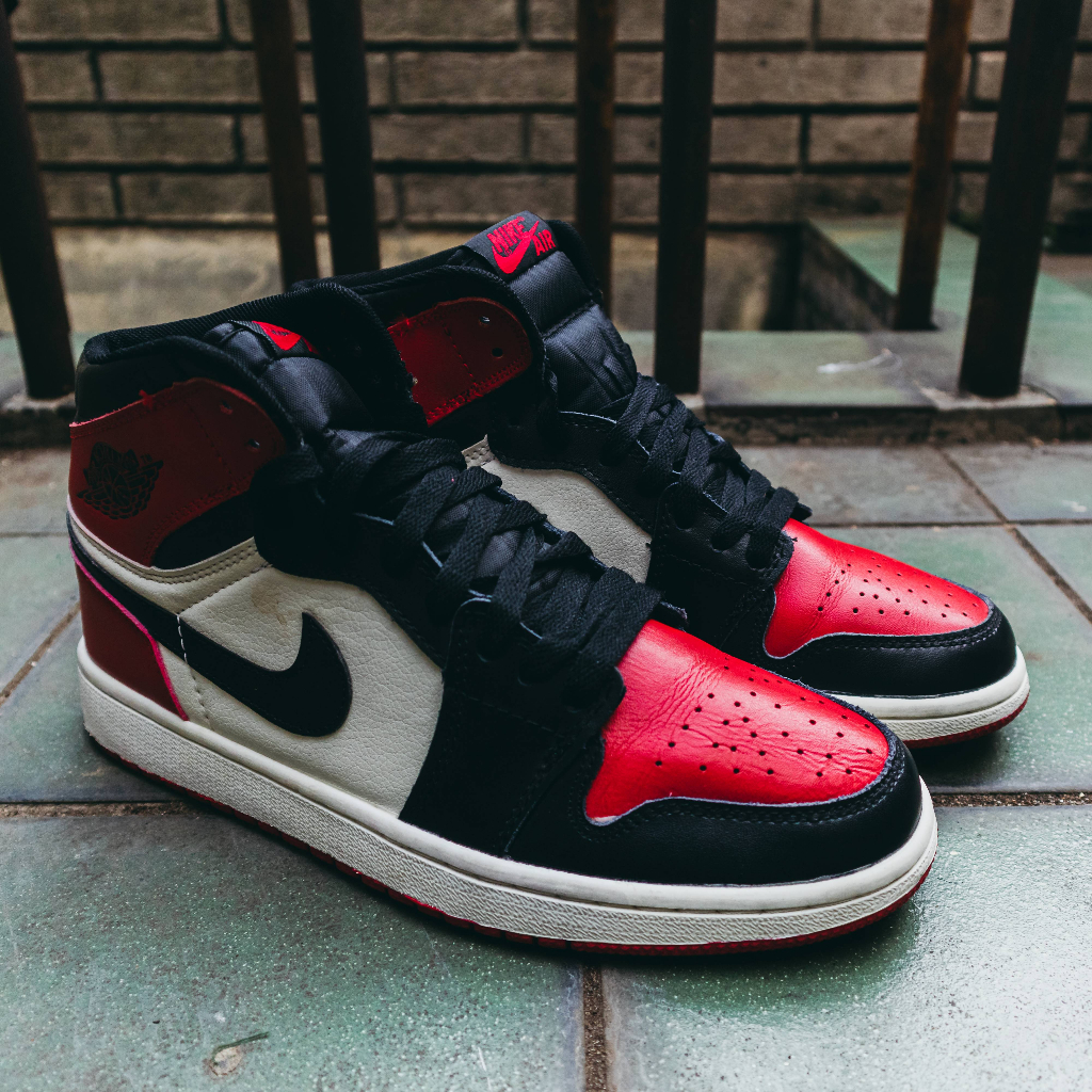 Jual AIR JORDAN 1 RETRO HIGH BRED TOE Casual Shoes Sepatu Pria | Shopee ...