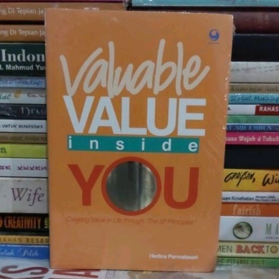 Jual BUKU ORIGINAL VALUABLE VALUE INSIDE YOU VERSI INDONESIA | Shopee ...