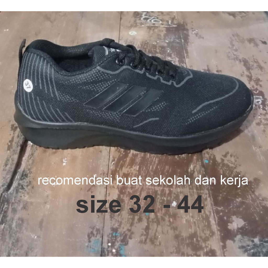 Jual sepatu sneakers recomendasi buat sekolah sepatu full hitam ...