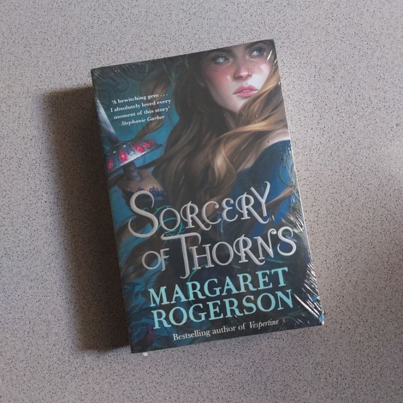 Jual Sorcery of Thorns - Margaret roberson | Shopee Indonesia