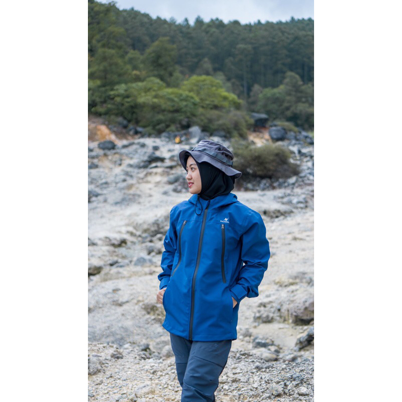 Jual Jaket Gunung Pria Wanita Wildshell Alpha Series Waterproof Jacket ...