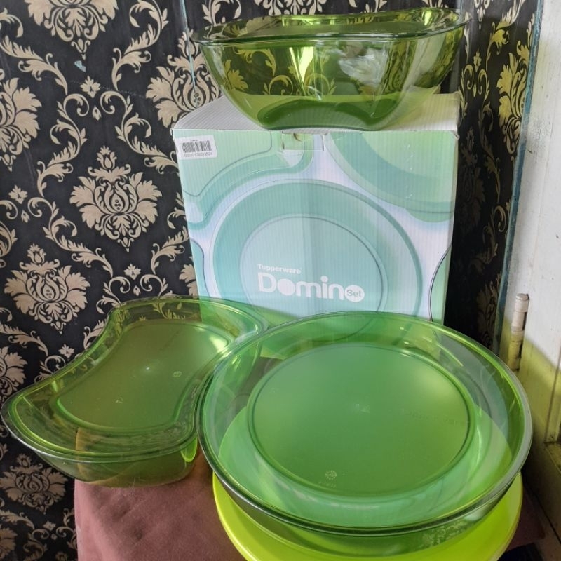 Jual TUPPERWARE DOMINO SET SET ALAT MAKAN BASKOM BESAR 2 LITER | Shopee ...