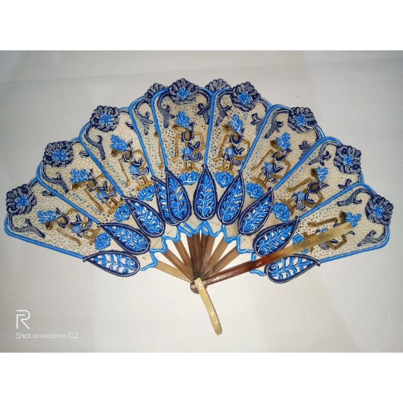 Jual kipas lipat wayang kulit, kipas tangan dari kulit | Shopee Indonesia