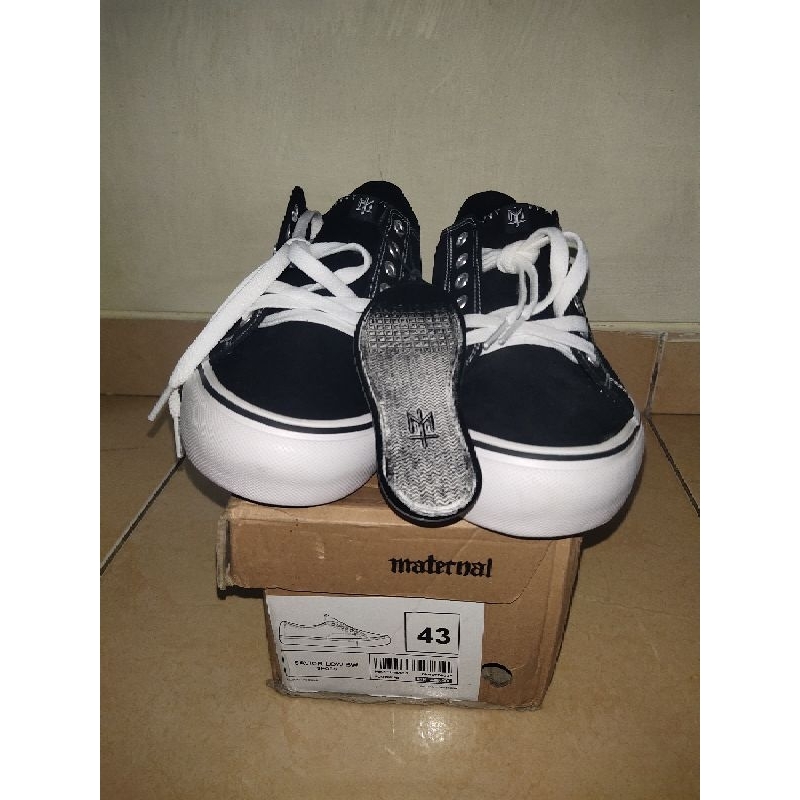 Jual SEPATU MATERNAL DISASTER SAVIOR LOW BW SIZE 43 (NEW) | Shopee ...