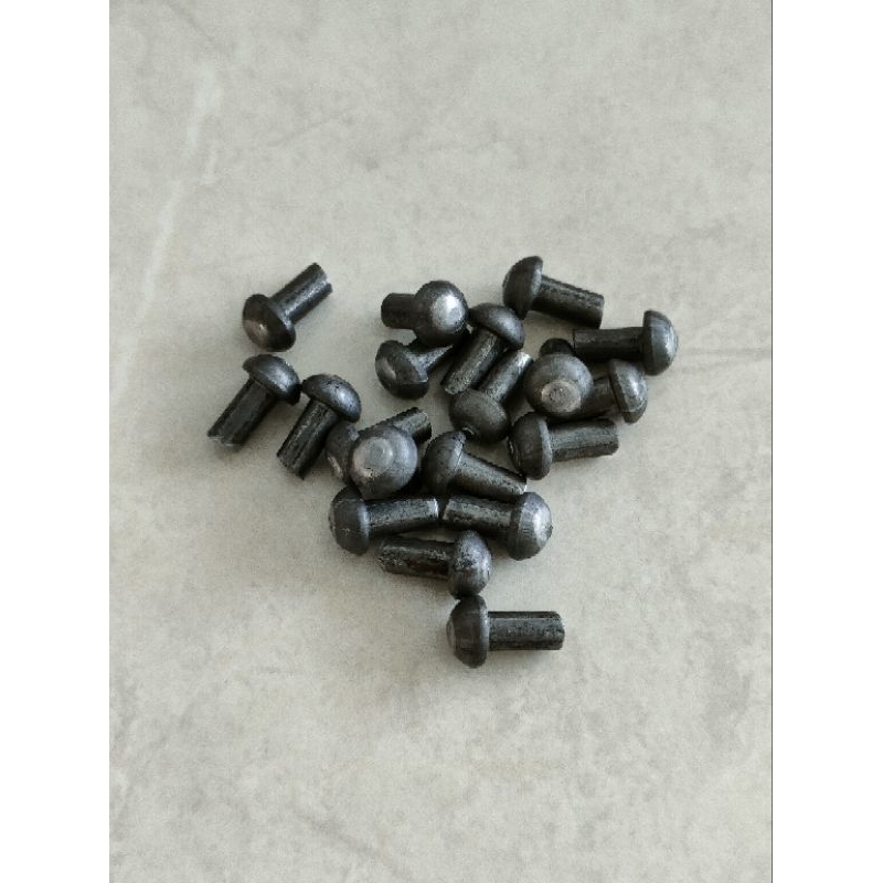 Jual Paku Keling besi R1/4x3/4 inchi. 1kg | Shopee Indonesia