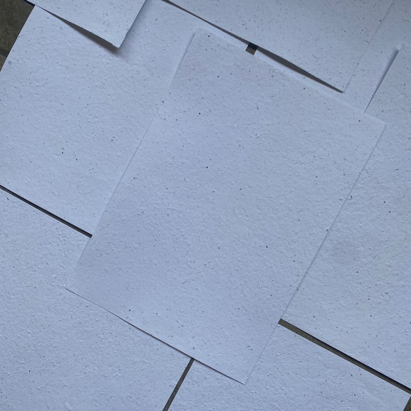 Jual Recycled paper plantable seed paper kertas daur ulang eco friendly ...