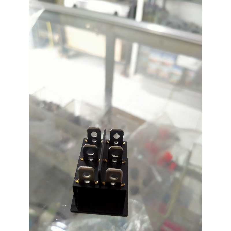 Jual saklar on off 6 pin ukuran besar | Shopee Indonesia