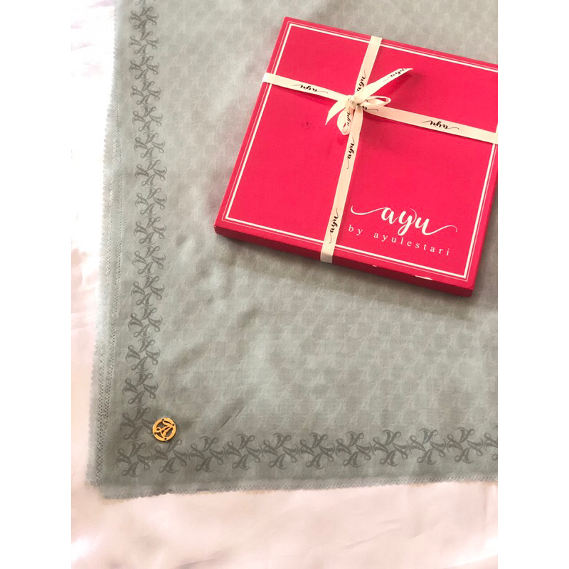 Jual preloved hijab (NO NEGO) | Shopee Indonesia