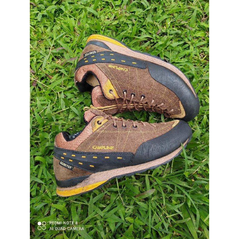 Jual 2 PASANG SEPATU GUNUNG OUTDOOR CAMPLINE | Shopee Indonesia