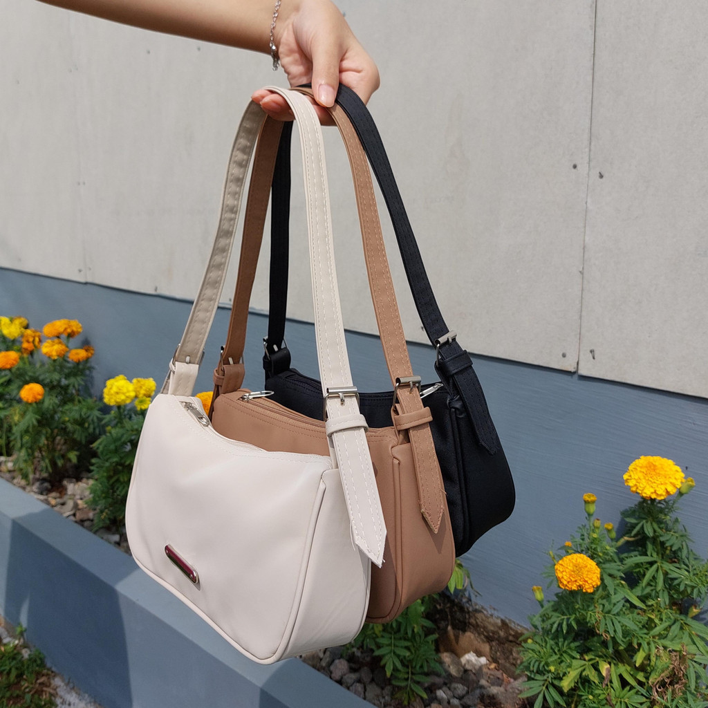Jual (NEW) TAS SHOULDERBAGS WANITA SIMPEL LUCY BAGS | Shopee Indonesia