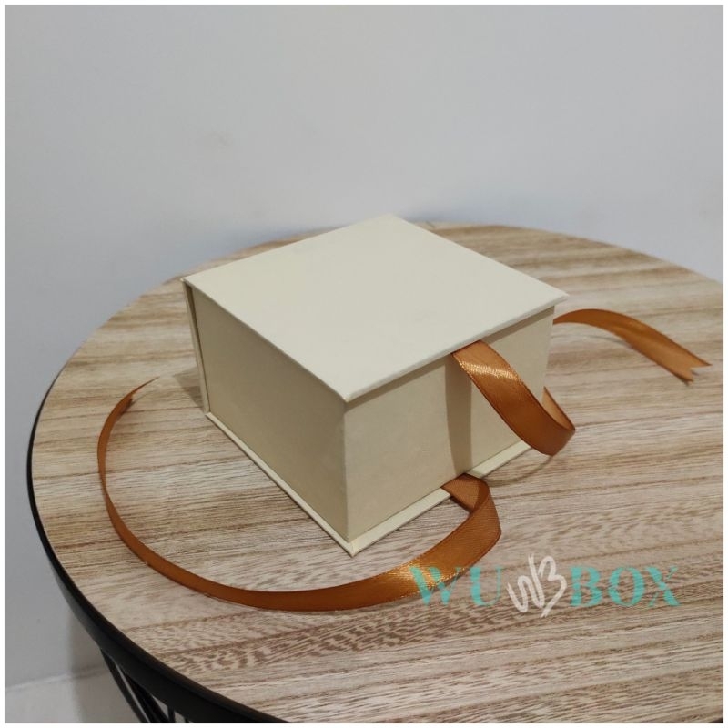 Jual KOTAK KADO PERSEGI JUMBO 30X30X10CM / GIFT BOX/SOUVENIR KOTAK ...
