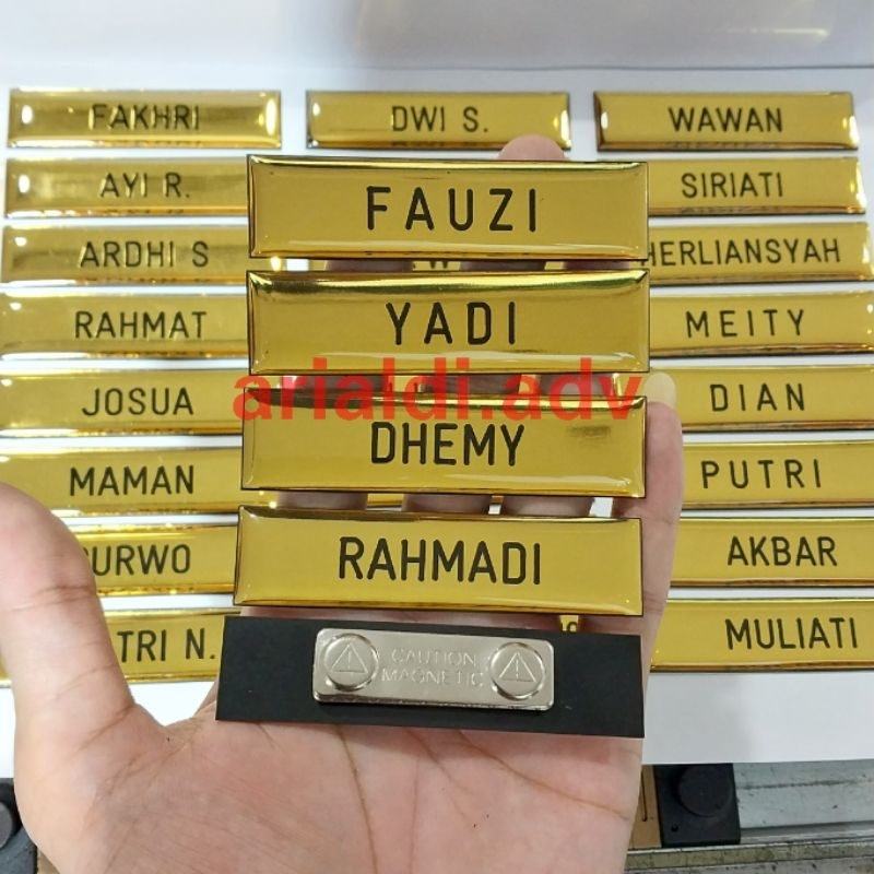 Jual papan nama grafir kuning emas dilapis resin mengkilap magnet ...