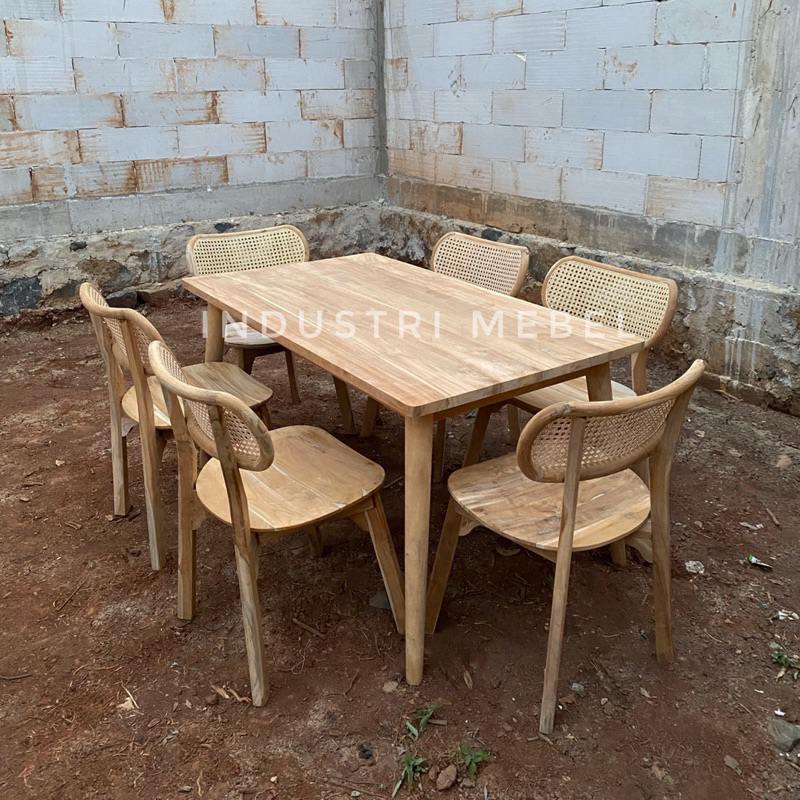 Jual Satu Set Meja Makan Cafe Resto Kayu Jati - Kursi Cafe Kacang Rotan - Meja Makan ...