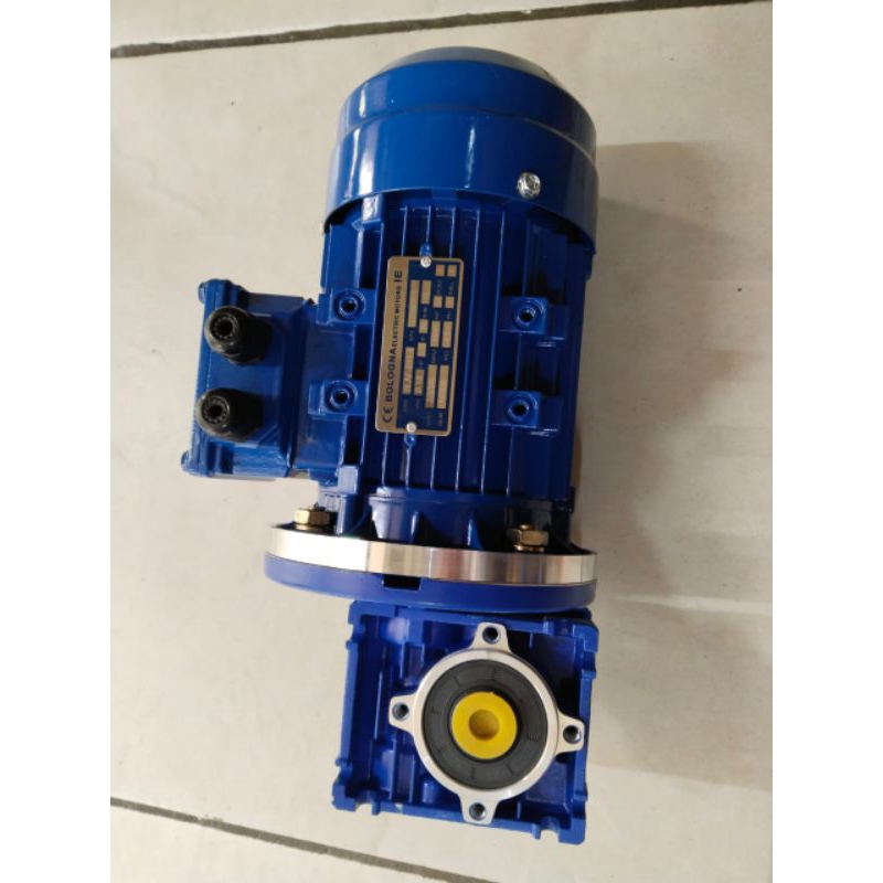 Jual wormgear nmrv 030 set motor 0.25 hp 0.18kw 3 phase gearbox 030 ...