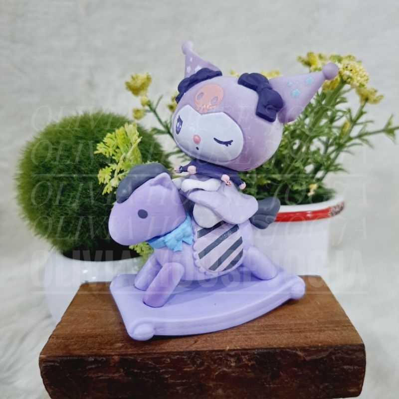 Jual Action Figure Kuromi Kuda Kayu Cake Topper Kuromi Kuda Ayunan ...