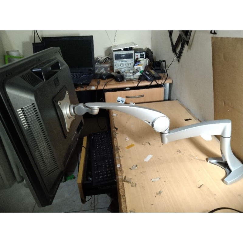Jual Standing Bracket Meja Buat Layar Monitor NEO Flex by Ergotron Vesa ...