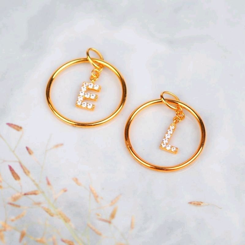 Jual Liontin Emas Huruf Ring Mata Putih - Toko Emas Gadjah | Shopee ...