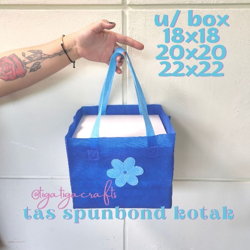 Jual BUNGA/PITA LUSINAN tas kain kotak nasi lusinan tas spunbond box tas syukuran tas kotak nasi ...