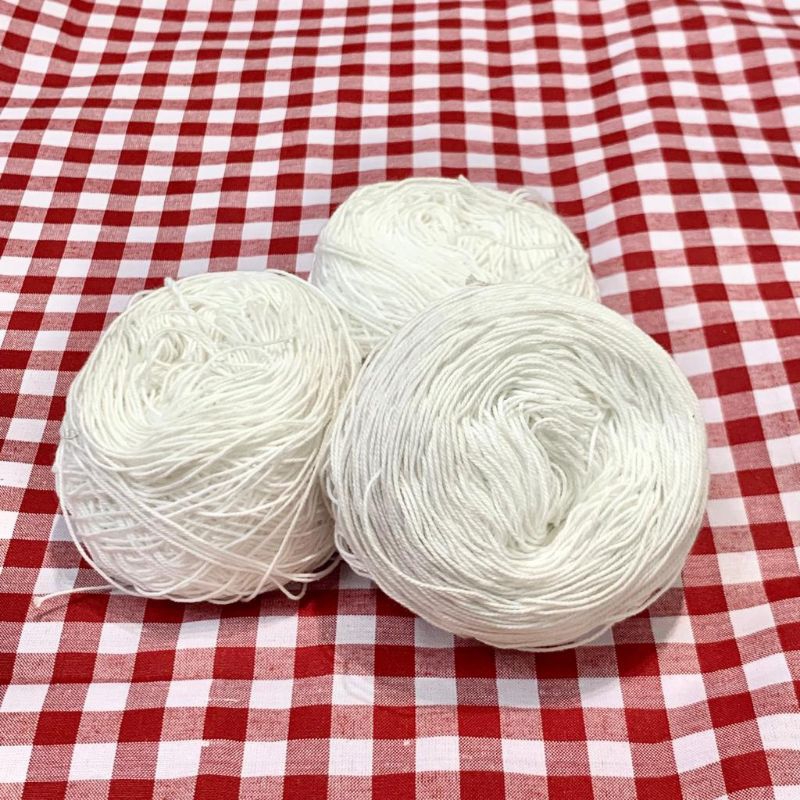 Jual Benang Jala Putih dan broken white cocok untuk dasar warp weaving ...