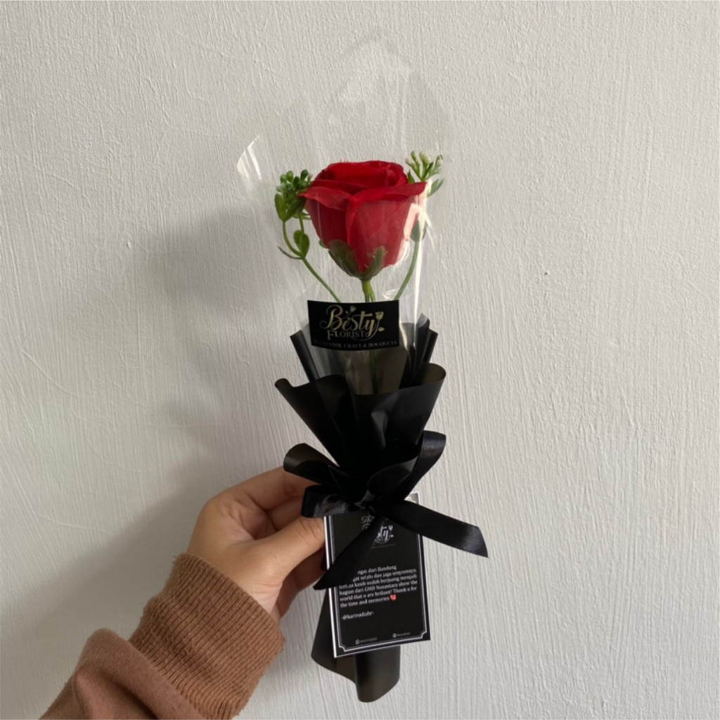 Jual Buket bunga mawar/ buket bunga artificial /Kado wisuda/Hadiah ...