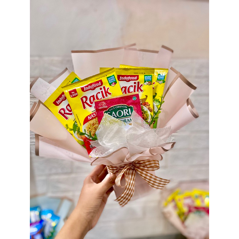 Jual HARGA PROMO!! buket snack /bucket snack/buket murah/buket simple ...