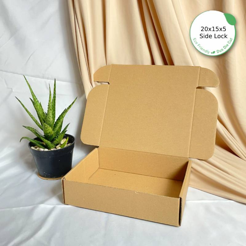 Jual Kardus box packing medium 20x15x5 / 21x21x5 / 20x20x8 / 25x15x3 ...