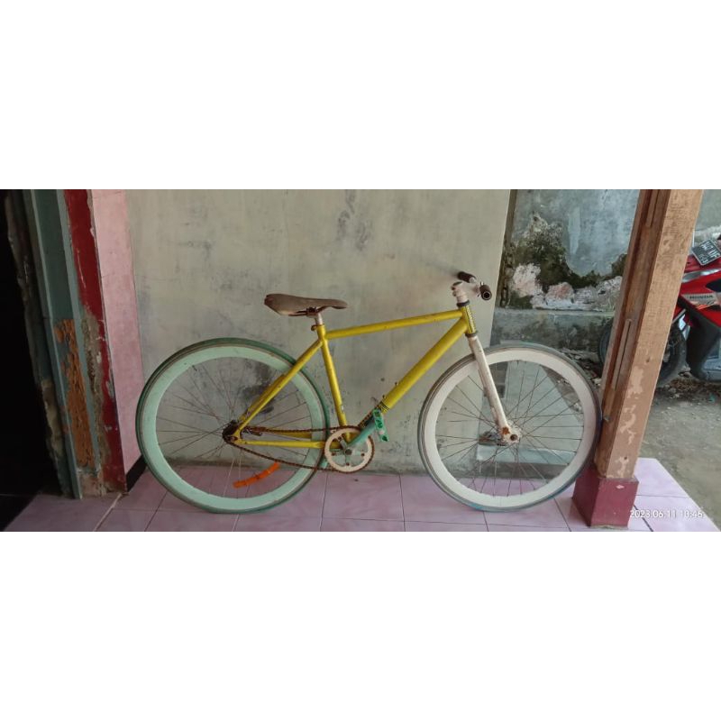 Jual SEPEDA FIXIE UNITED SOLOIST02 SZ48 TORPEDO SIAP PAKAI | Shopee ...